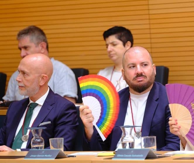 OPINIÓ | Davant l'odi i la grisor, tots els colors de l'arc iris - #NouLH